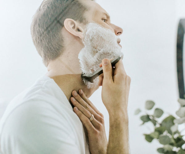 How to Achieve a Cleaner Shave – GRAPEFRUIT